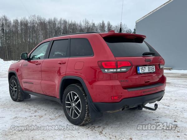 Sarkans Jeep Grand Cherokee 2018 Pērnava, ar dzinēja tilpumu 3.00 L un nobraukumu 198 tūkst. km par 21000 €, foto 2 vietnē AUTOMOTO.COM.LV