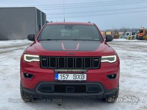 Red Jeep Grand Cherokee 2018 in Parnu, with an engine capacity of 3.00 L and mileage of 198 thousand km for 21000 €, photo 3 on AUTOMOTO.COM.LV