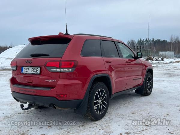 Sarkans Jeep Grand Cherokee 2018 Pērnava, ar dzinēja tilpumu 3.00 L un nobraukumu 198 tūkst. km par 21000 €, foto 6 vietnē AUTOMOTO.COM.LV
