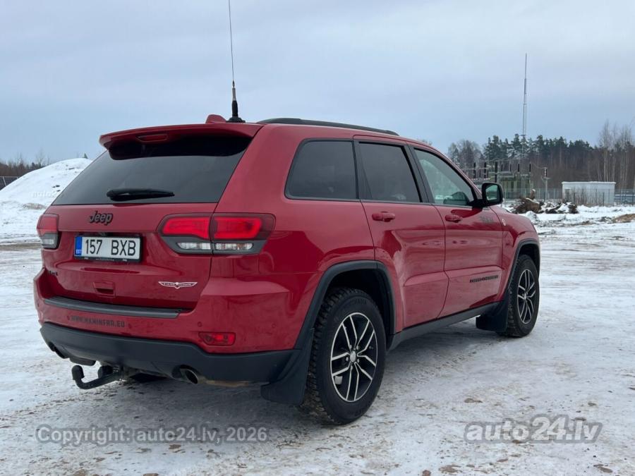 Red Jeep Grand Cherokee 2018 in Parnu, with an engine capacity of 3.00 L and mileage of 198 thousand km for 21000 €, photo 6 on AUTOMOTO.COM.LV