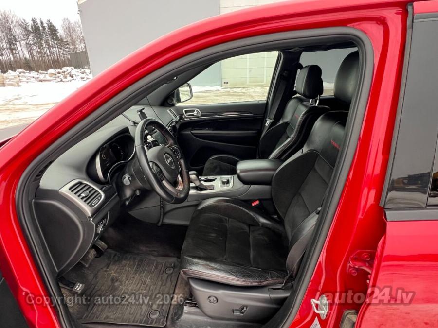 Red Jeep Grand Cherokee 2018 in Parnu, with an engine capacity of 3.00 L and mileage of 198 thousand km for 21000 €, photo 18 on AUTOMOTO.COM.LV