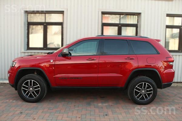 Sarkans Jeep Grand Cherokee 2019 Rīga, ar dzinēja tilpumu 3.00 L un nobraukumu 0 tūkst. km par 18850 €, foto 3 vietnē AUTOMOTO.COM.LV