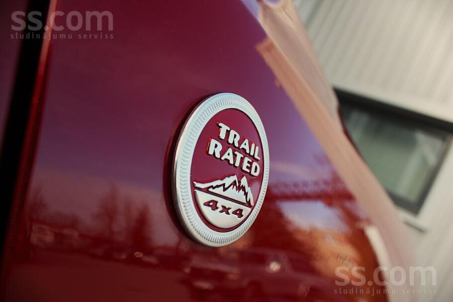 Sarkans Jeep Grand Cherokee 2019 Rīga, ar dzinēja tilpumu 3.00 L un nobraukumu 0 tūkst. km par 18850 €, foto 14 vietnē AUTOMOTO.COM.LV