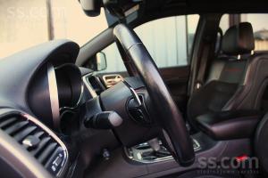 Sarkans Jeep Grand Cherokee 2019 Rīga, ar dzinēja tilpumu 3.00 L un nobraukumu 0 tūkst. km par 18850 €, foto 20 vietnē AUTOMOTO.COM.LV
