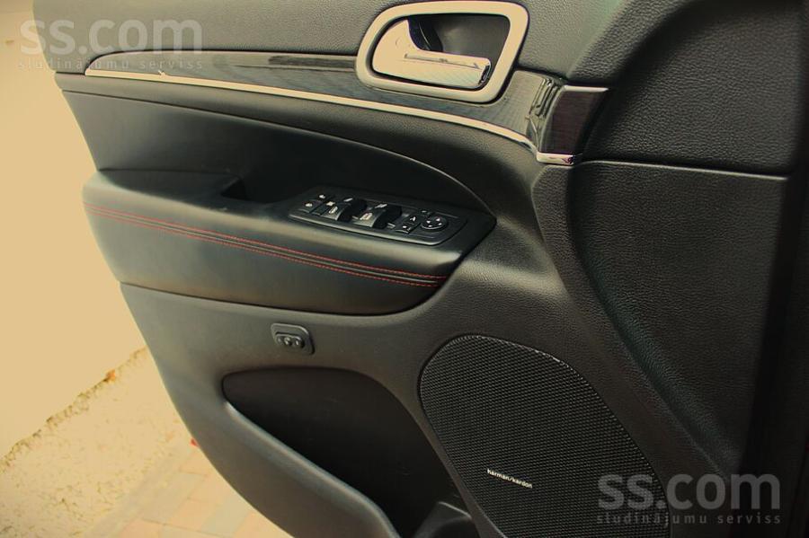 Sarkans Jeep Grand Cherokee 2019 Rīga, ar dzinēja tilpumu 3.00 L un nobraukumu 0 tūkst. km par 18850 €, foto 22 vietnē AUTOMOTO.COM.LV