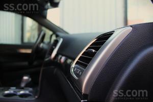 Sarkans Jeep Grand Cherokee 2019 Rīga, ar dzinēja tilpumu 3.00 L un nobraukumu 0 tūkst. km par 18850 €, foto 24 vietnē AUTOMOTO.COM.LV