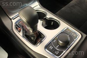Sarkans Jeep Grand Cherokee 2019 Rīga, ar dzinēja tilpumu 3.00 L un nobraukumu 0 tūkst. km par 18850 €, foto 30 vietnē AUTOMOTO.COM.LV