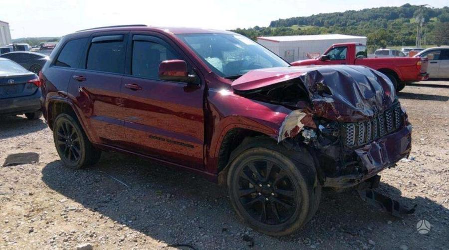 Sarkans Jeep Grand Cherokee 2019 Kauņa, ar dzinēja tilpumu 3.60 L un nobraukumu 59 tūkst. km par 9600 €, foto 5 vietnē AUTOMOTO.COM.LV