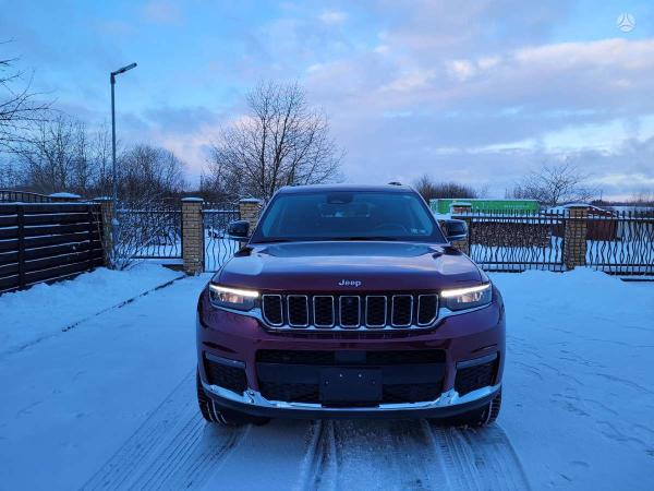 Red Jeep Grand Cherokee 2021 in Telschi, with an engine capacity of 3.60 L and mileage of 33 thousand km for 35800 €, photo 8 on AUTOMOTO.COM.LV