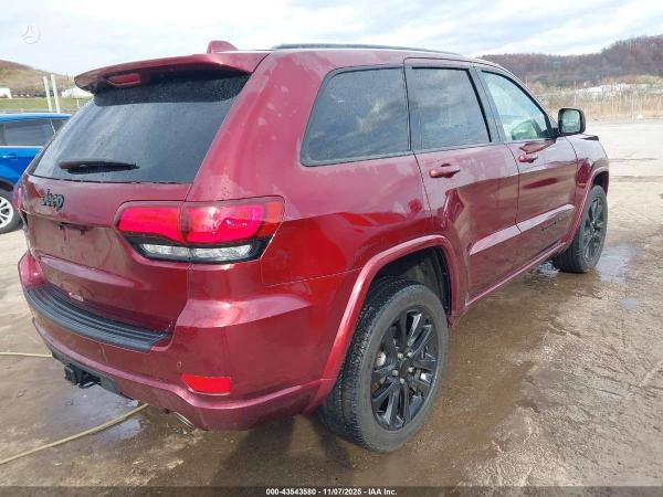 Sarkans Jeep Grand Cherokee 2021 Klaipėda, ar dzinēja tilpumu 3.60 L un nobraukumu 45 tūkst. km par 12500 €, foto 4 vietnē AUTOMOTO.COM.LV