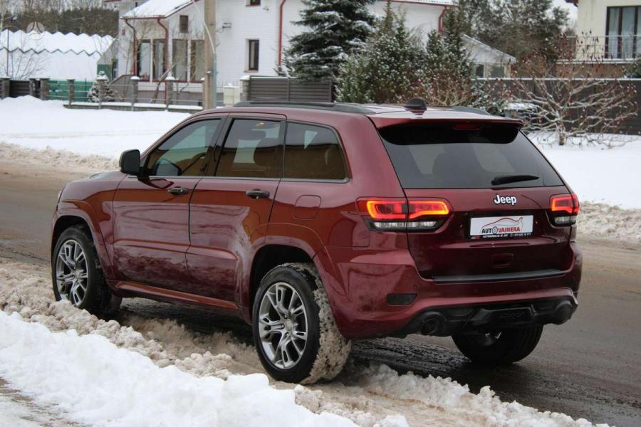 Sarkans Jeep Grand Cherokee 2021 Viļņa, ar dzinēja tilpumu 3.60 L un nobraukumu 52 tūkst. km par 20222 €, foto 5 vietnē AUTOMOTO.COM.LV