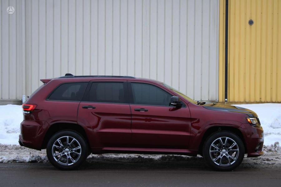 Sarkans Jeep Grand Cherokee 2021 Viļņa, ar dzinēja tilpumu 3.60 L un nobraukumu 52 tūkst. km par 20222 €, foto 8 vietnē AUTOMOTO.COM.LV