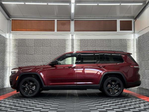 Sarkans Jeep Grand Cherokee 2021 Kauņa, ar dzinēja tilpumu 3.60 L un nobraukumu 74 tūkst. km par 28500 €, foto 5 vietnē AUTOMOTO.COM.LV