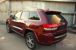 Red Jeep Grand Cherokee 2021 in Riga, with an engine capacity of 3.00 L and mileage of 0 thousand km for 21850 €, photo 3 on AUTOMOTO.COM.LV