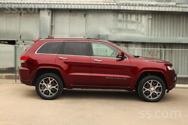 Red Jeep Grand Cherokee 2021 in Riga, with an engine capacity of 3.00 L and mileage of 0 thousand km for 21850 €, photo 7 on AUTOMOTO.COM.LV