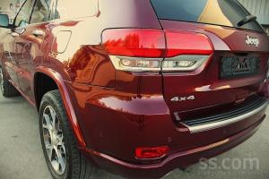 Red Jeep Grand Cherokee 2021 in Riga, with an engine capacity of 3.00 L and mileage of 0 thousand km for 21850 €, photo 16 on AUTOMOTO.COM.LV