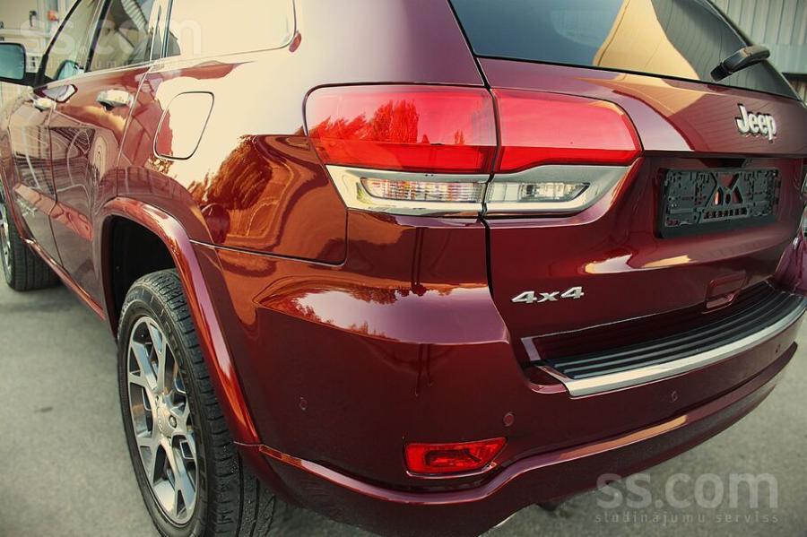 Red Jeep Grand Cherokee 2021 in Riga, with an engine capacity of 3.00 L and mileage of 0 thousand km for 21850 €, photo 16 on AUTOMOTO.COM.LV