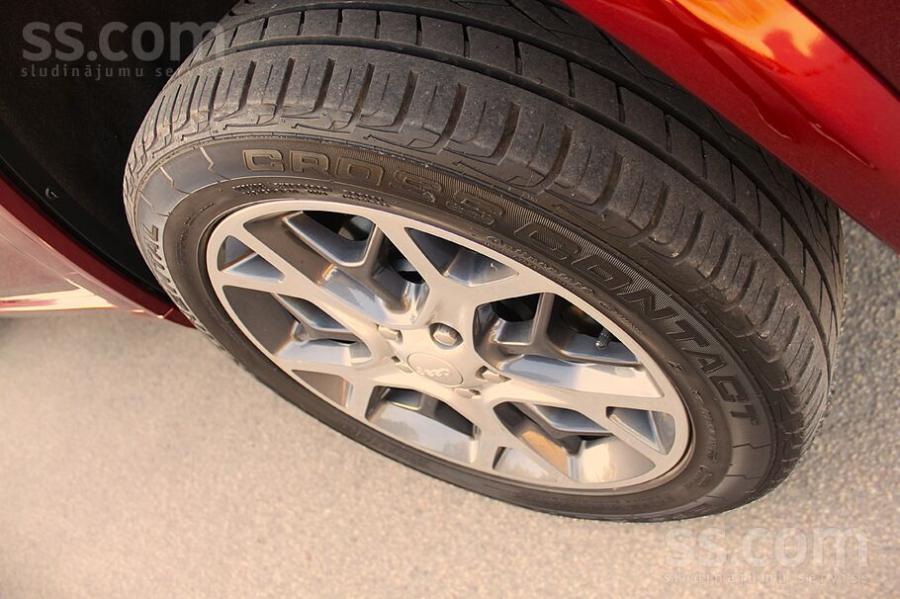 Red Jeep Grand Cherokee 2021 in Riga, with an engine capacity of 3.00 L and mileage of 0 thousand km for 21850 €, photo 33 on AUTOMOTO.COM.LV