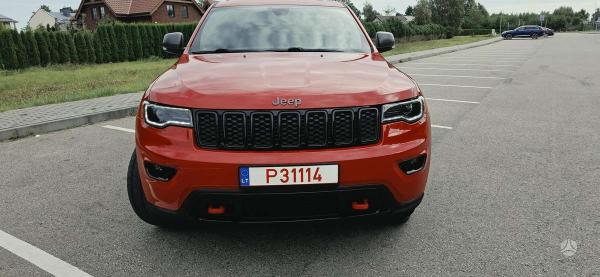 Red Jeep Grand Cherokee 2021 in Klaipeda, with an engine capacity of 3.60 L and mileage of 124 thousand km for 21000 €, photo 5 on AUTOMOTO.COM.LV