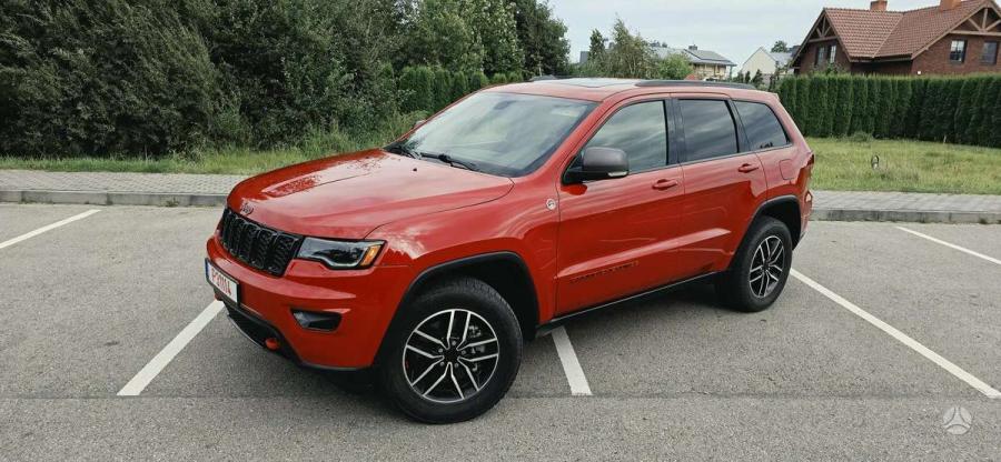 Red Jeep Grand Cherokee 2021 in Klaipeda, with an engine capacity of 3.60 L and mileage of 124 thousand km for 21000 €, photo 14 on AUTOMOTO.COM.LV