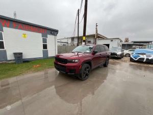 Red Jeep Grand Cherokee 2022 in Ukmerge, with an engine capacity of 3.60 L and mileage of 89 thousand km for 21990 €, photo 2 on AUTOMOTO.COM.LV