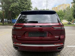 Sarkans Jeep Grand Cherokee 2023 Viļņa, ar dzinēja tilpumu 2.00 L un nobraukumu 26 tūkst. km par 39500 €, foto 5 vietnē AUTOMOTO.COM.LV