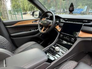 Sarkans Jeep Grand Cherokee 2023 Viļņa, ar dzinēja tilpumu 2.00 L un nobraukumu 26 tūkst. km par 39500 €, foto 18 vietnē AUTOMOTO.COM.LV