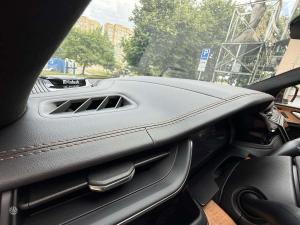 Sarkans Jeep Grand Cherokee 2023 Viļņa, ar dzinēja tilpumu 2.00 L un nobraukumu 26 tūkst. km par 39500 €, foto 36 vietnē AUTOMOTO.COM.LV