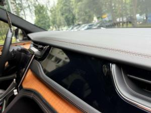 Sarkans Jeep Grand Cherokee 2023 Viļņa, ar dzinēja tilpumu 2.00 L un nobraukumu 26 tūkst. km par 39500 €, foto 45 vietnē AUTOMOTO.COM.LV