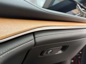 Sarkans Jeep Grand Cherokee 2023 Viļņa, ar dzinēja tilpumu 2.00 L un nobraukumu 26 tūkst. km par 39500 €, foto 46 vietnē AUTOMOTO.COM.LV