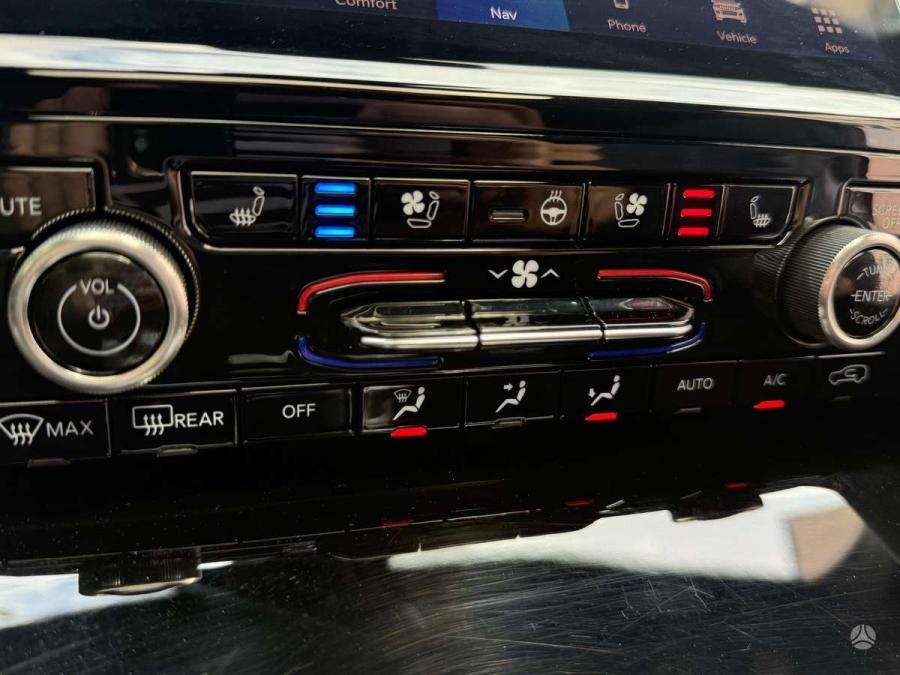Sarkans Jeep Grand Cherokee 2023 Viļņa, ar dzinēja tilpumu 2.00 L un nobraukumu 26 tūkst. km par 39500 €, foto 47 vietnē AUTOMOTO.COM.LV
