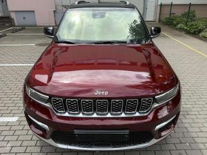 Sarkans Jeep Grand Cherokee 2023 Viļņa, ar dzinēja tilpumu 2.00 L un nobraukumu 26 tūkst. km par 39500 €, foto 50 vietnē AUTOMOTO.COM.LV