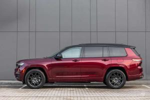Red Jeep Grand Cherokee 2024 in Klaipeda, with an engine capacity of 5.65 L and mileage of 12 thousand km for 68600 €, photo 6 on AUTOMOTO.COM.LV