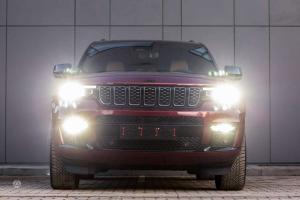 Red Jeep Grand Cherokee 2024 in Klaipeda, with an engine capacity of 5.65 L and mileage of 12 thousand km for 68600 €, photo 12 on AUTOMOTO.COM.LV
