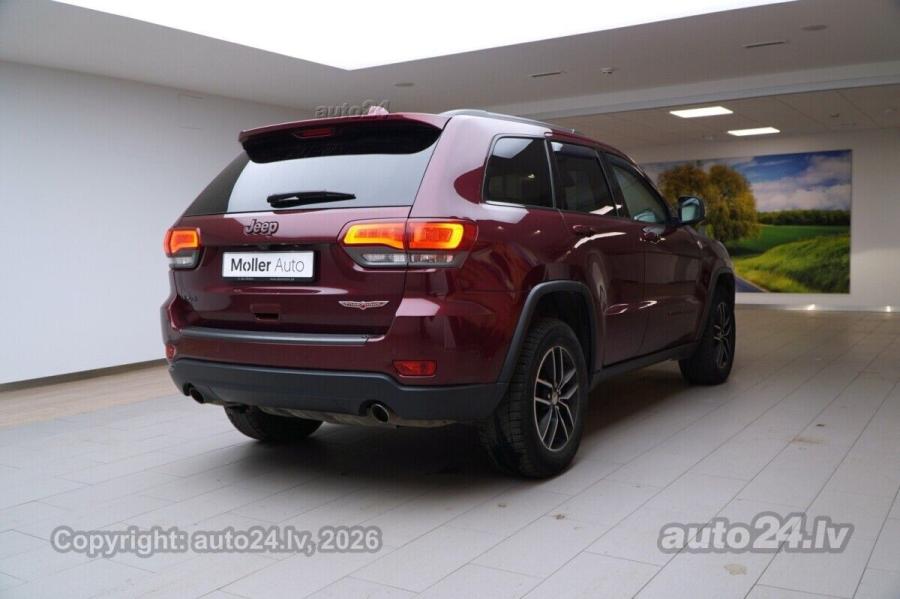 Jeep Grand Cherokee 2017 in Tallinn, with an engine capacity of 3.00 L and mileage of 140 thousand km for 22500 €, photo 4 on AUTOMOTO.COM.LV