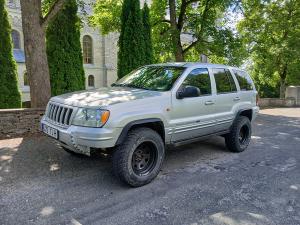 Jeep Grand Cherokee 2003 Rapla, ar dzinēja tilpumu 2.70 L un nobraukumu 326 tūkst. km par 2500 €, foto  vietnē AUTOMOTO.COM.LV