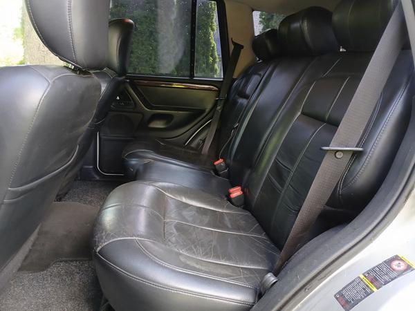 Jeep Grand Cherokee 2003 in Rapla, with an engine capacity of 2.70 L and mileage of 326 thousand km for 2500 €, photo 9 on AUTOMOTO.COM.LV