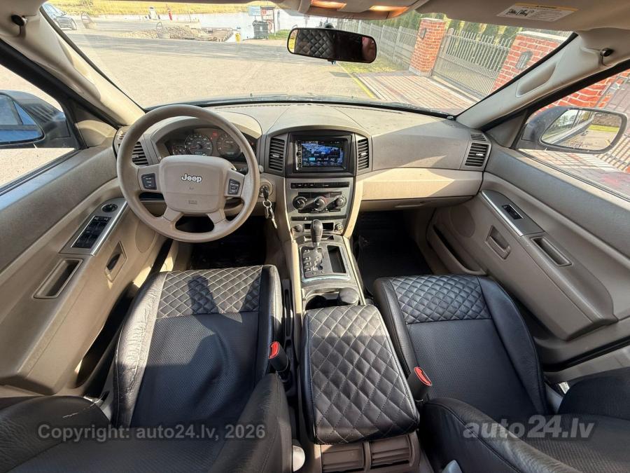 Jeep Grand Cherokee 2005 in Tartu, with an engine capacity of 3.70 L and mileage of 260 thousand km for 2499 €, photo 6 on AUTOMOTO.COM.LV