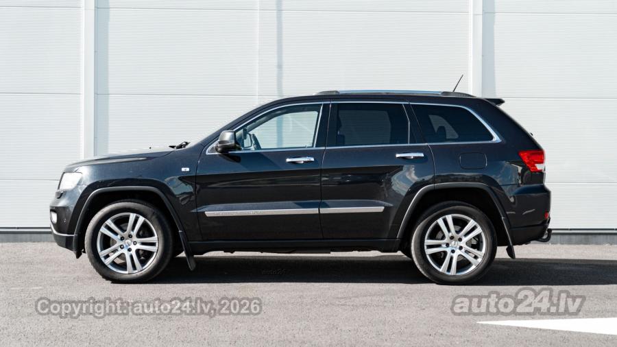 Jeep Grand Cherokee 2012 in Tallinn, with an engine capacity of 3.00 L and mileage of 299 thousand km for 10900 €, photo 1 on AUTOMOTO.COM.LV