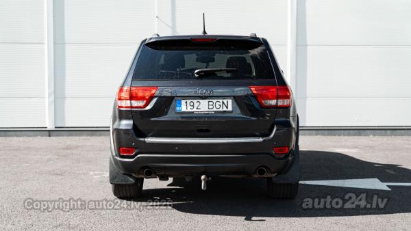Jeep Grand Cherokee 2012 in Tallinn, with an engine capacity of 3.00 L and mileage of 299 thousand km for 10900 €, photo 7 on AUTOMOTO.COM.LV