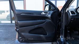 Jeep Grand Cherokee 2012 in Tallinn, with an engine capacity of 3.00 L and mileage of 299 thousand km for 10900 €, photo 10 on AUTOMOTO.COM.LV