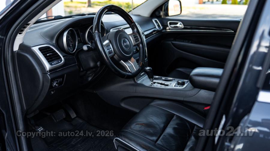 Jeep Grand Cherokee 2012 in Tallinn, with an engine capacity of 3.00 L and mileage of 299 thousand km for 10900 €, photo 12 on AUTOMOTO.COM.LV