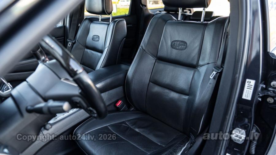 Jeep Grand Cherokee 2012 in Tallinn, with an engine capacity of 3.00 L and mileage of 299 thousand km for 10900 €, photo 14 on AUTOMOTO.COM.LV