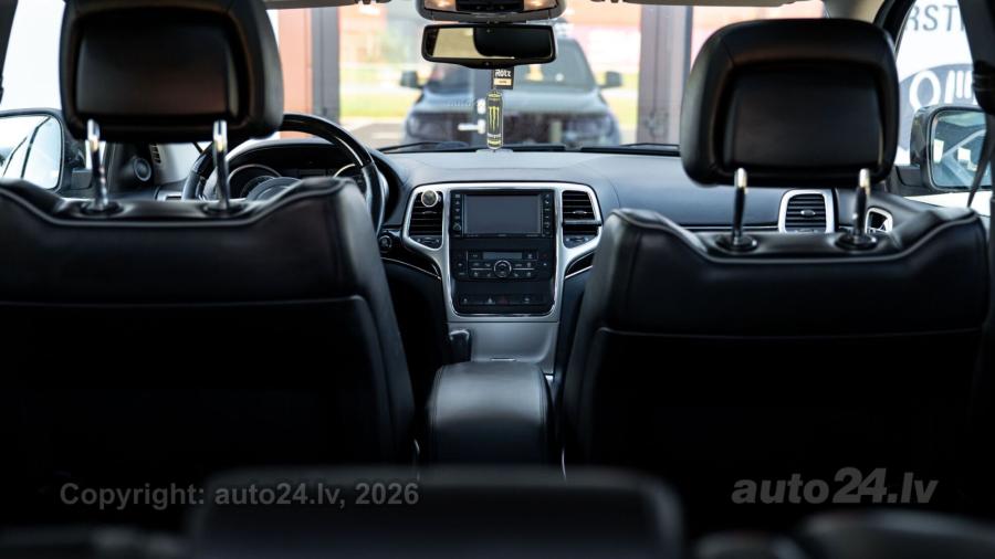 Jeep Grand Cherokee 2012 in Tallinn, with an engine capacity of 3.00 L and mileage of 299 thousand km for 10900 €, photo 16 on AUTOMOTO.COM.LV