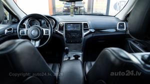 Jeep Grand Cherokee 2012 in Tallinn, with an engine capacity of 3.00 L and mileage of 299 thousand km for 10900 €, photo 19 on AUTOMOTO.COM.LV