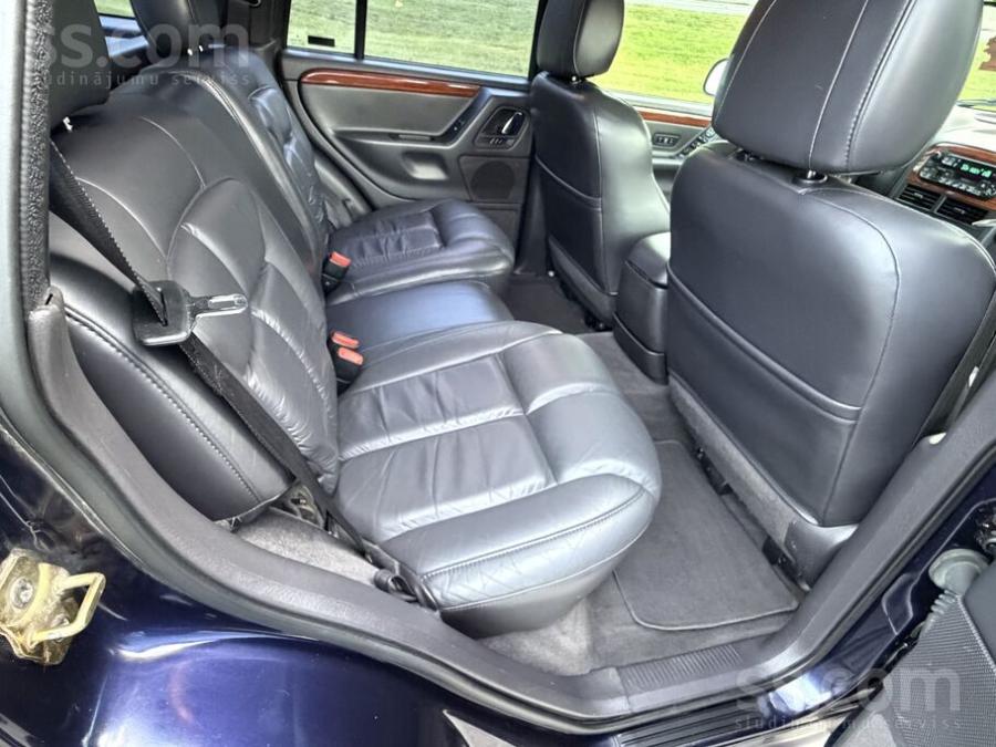 Violets Jeep Grand Cherokee 2000 Rīga, ar dzinēja tilpumu 3.10 L un nobraukumu 0 tūkst. km par 9900 €, foto 16 vietnē AUTOMOTO.COM.LV