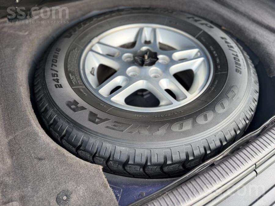 Violets Jeep Grand Cherokee 2000 Rīga, ar dzinēja tilpumu 3.10 L un nobraukumu 0 tūkst. km par 9900 €, foto 26 vietnē AUTOMOTO.COM.LV