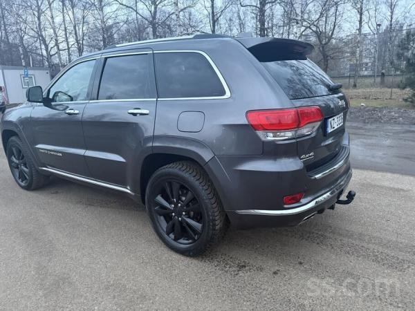 Джип Гранд Чероки 2014 в Рига на AUTOMOTO.COM.LV Фиолетовый Джип Гранд Чероки 2014 в Рига, объемом двигателя 3.00 л и пробегом 212 тыс. км за 14500 €, фото 5 на AUTOMOTO.COM.LV