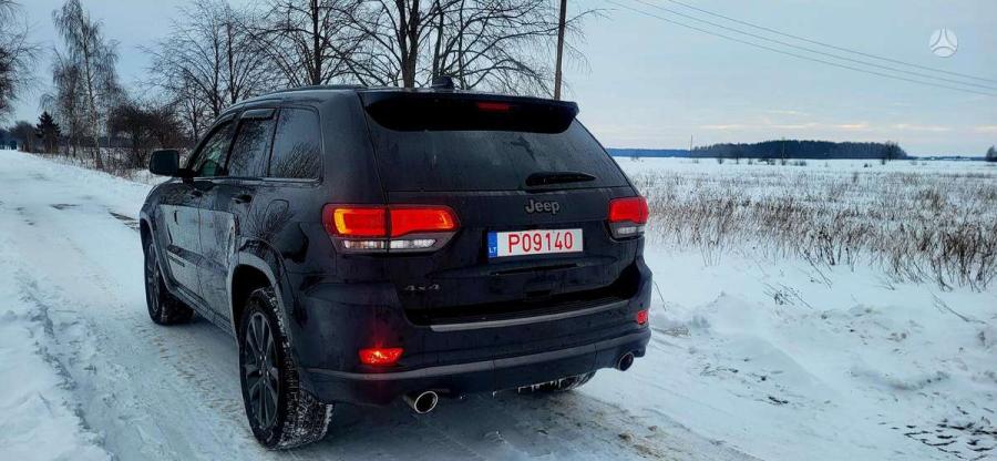 Violets Jeep Grand Cherokee 2019 Kretinga, ar dzinēja tilpumu 3.60 L un nobraukumu 154 tūkst. km par 22300 €, foto 7 vietnē AUTOMOTO.COM.LV