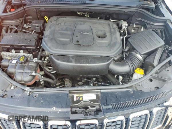 Violet Jeep Grand Cherokee 2019 in Siauliai, with an engine capacity of 3.60 L and mileage of 104 thousand km for 9900 €, photo 6 on AUTOMOTO.COM.LV
